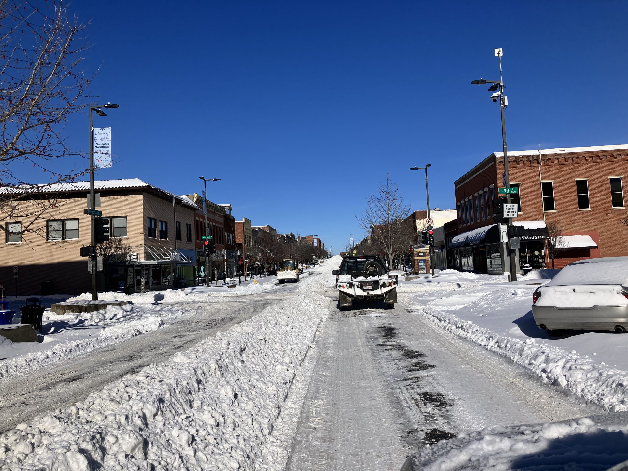 ‘Historic’ winter storm dumps foot of snow across Douglas County | News, Sports, Jobs - Lawrence ...